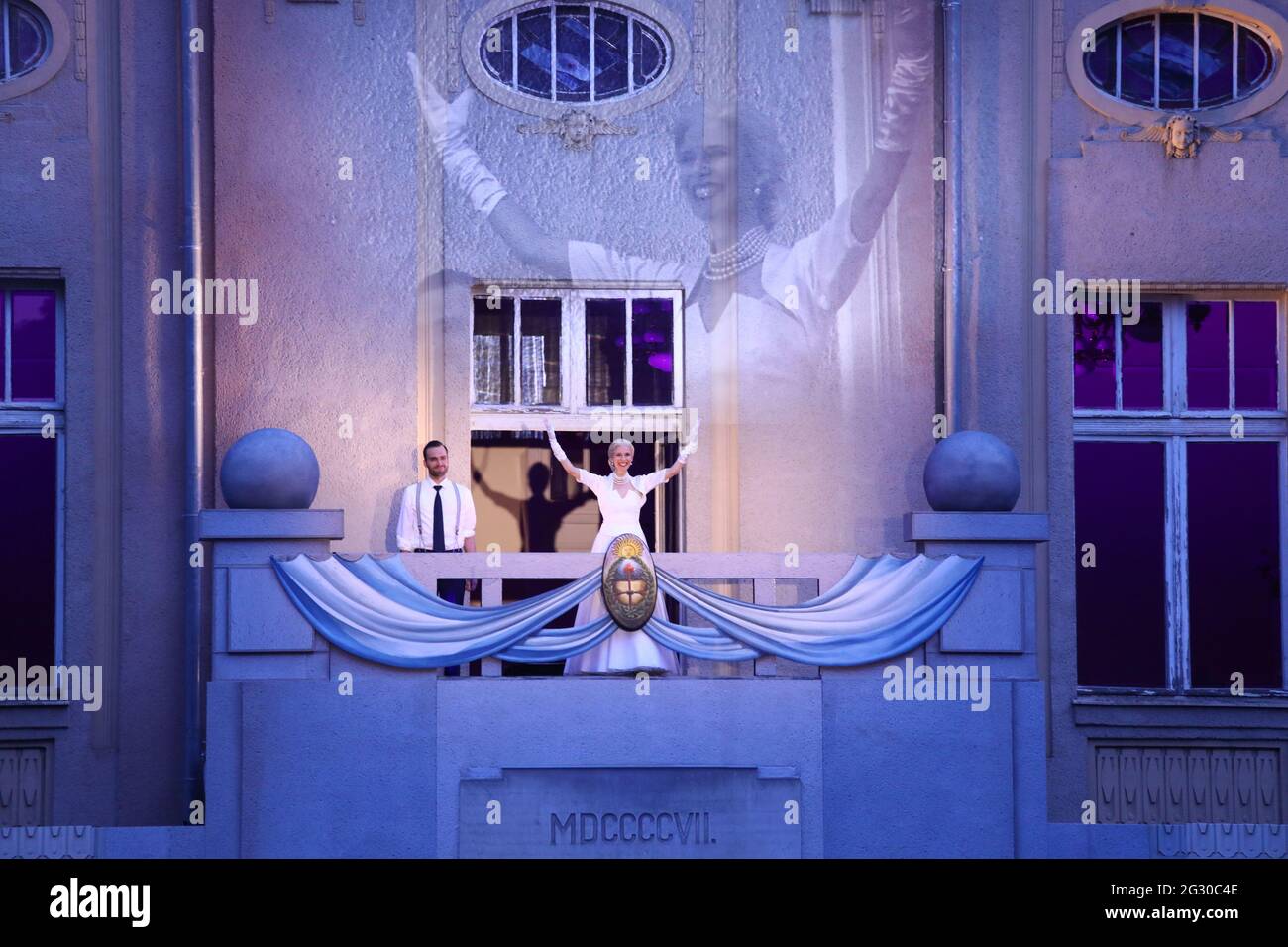 Premiere: Musical "Evita" , in den Hauptrollen Anna Gössi,Max Dollinger ...