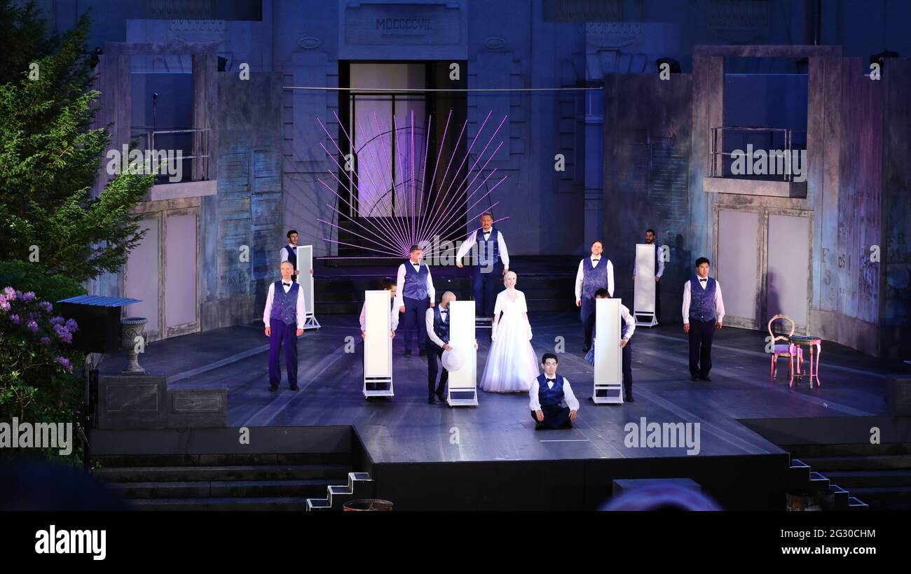 Premiere: Musical "Evita" , in den Hauptrollen Anna Gössi,Max Dollinger ...