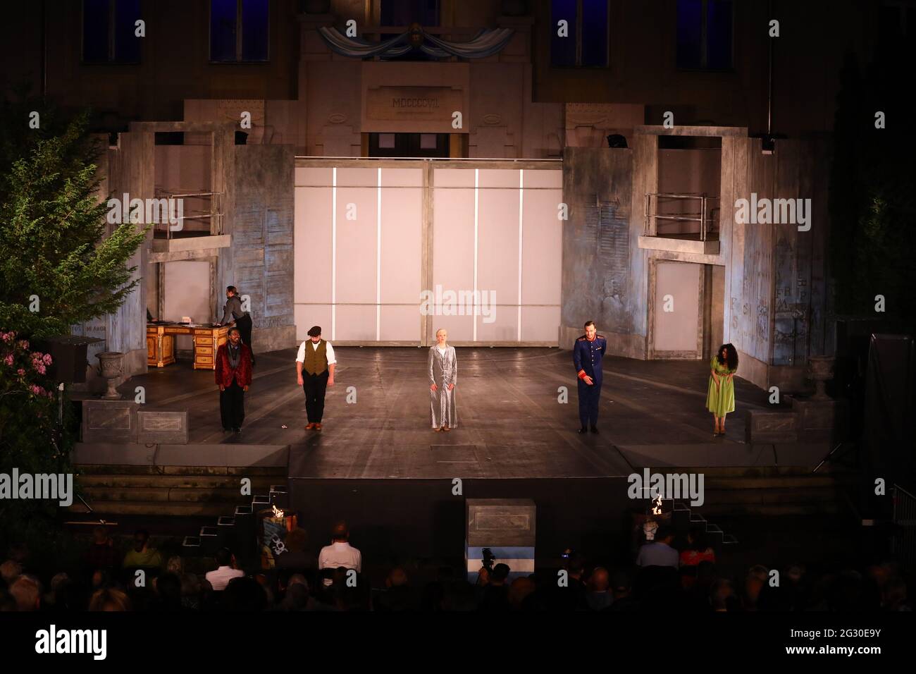 Premiere: Musical "Evita" , in den Hauptrollen Anna Gössi,Max Dollinger ...