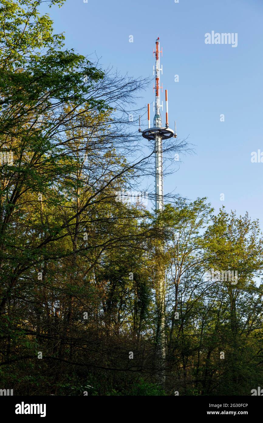 Digital radio tower hi-res stock photography and images - Alamy