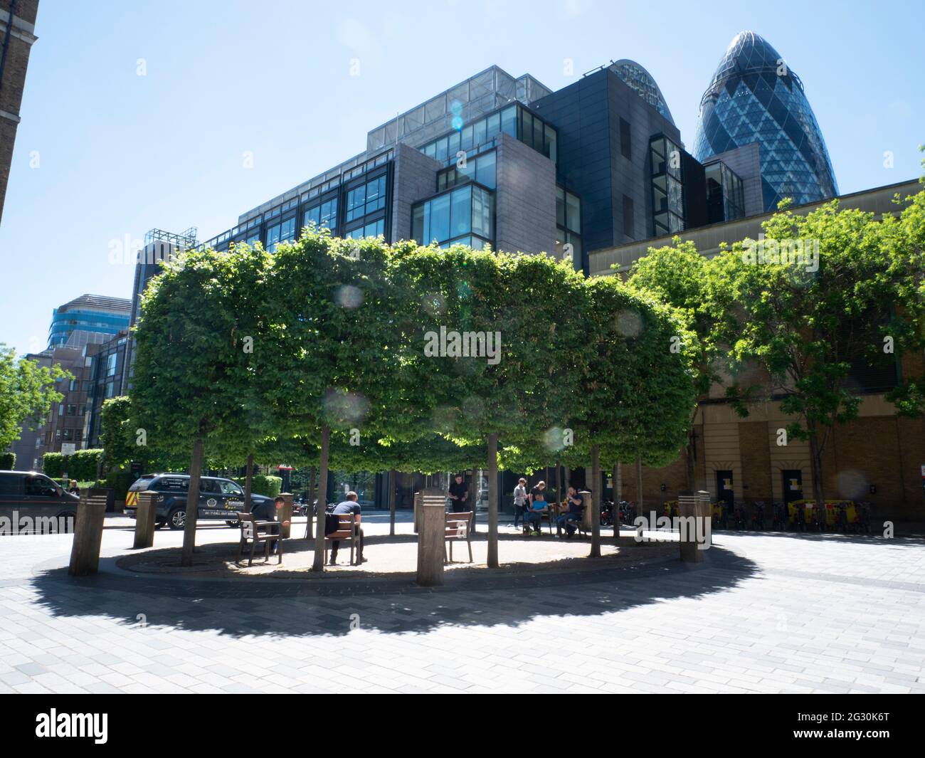 Devonshire square london hi-res stock photography and images - Alamy