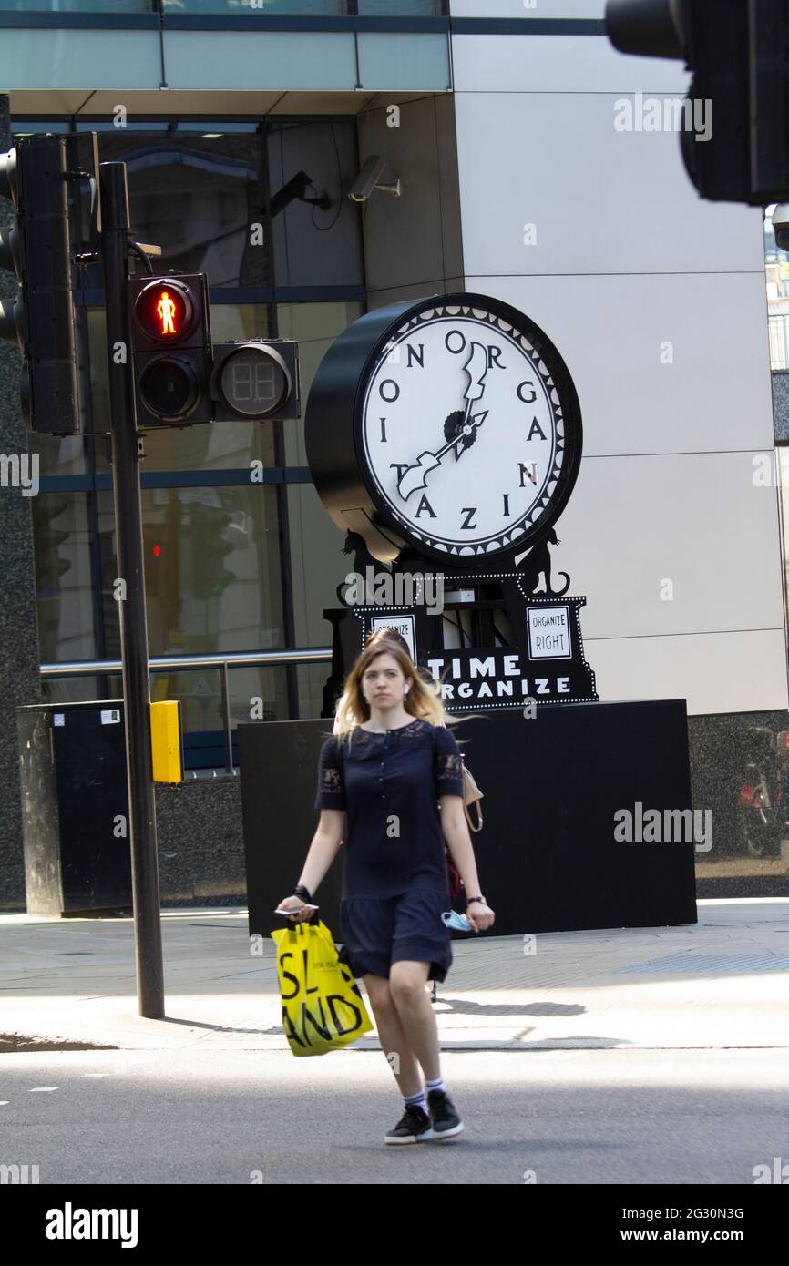 Time based art hi-res stock photography and images - Alamy