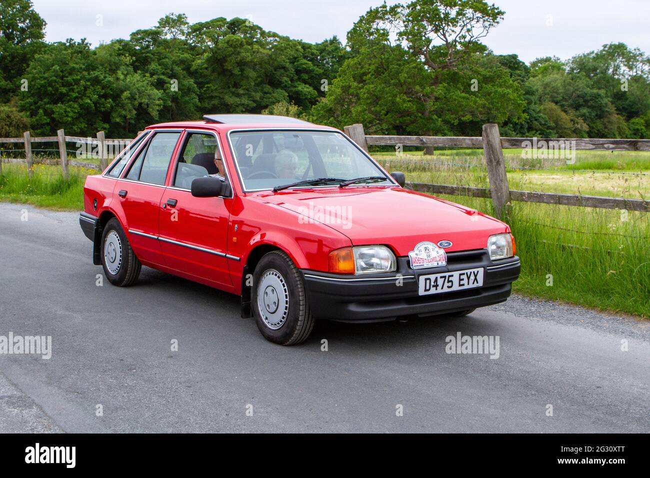 1980s car family hi-res stock photography and images - Alamy