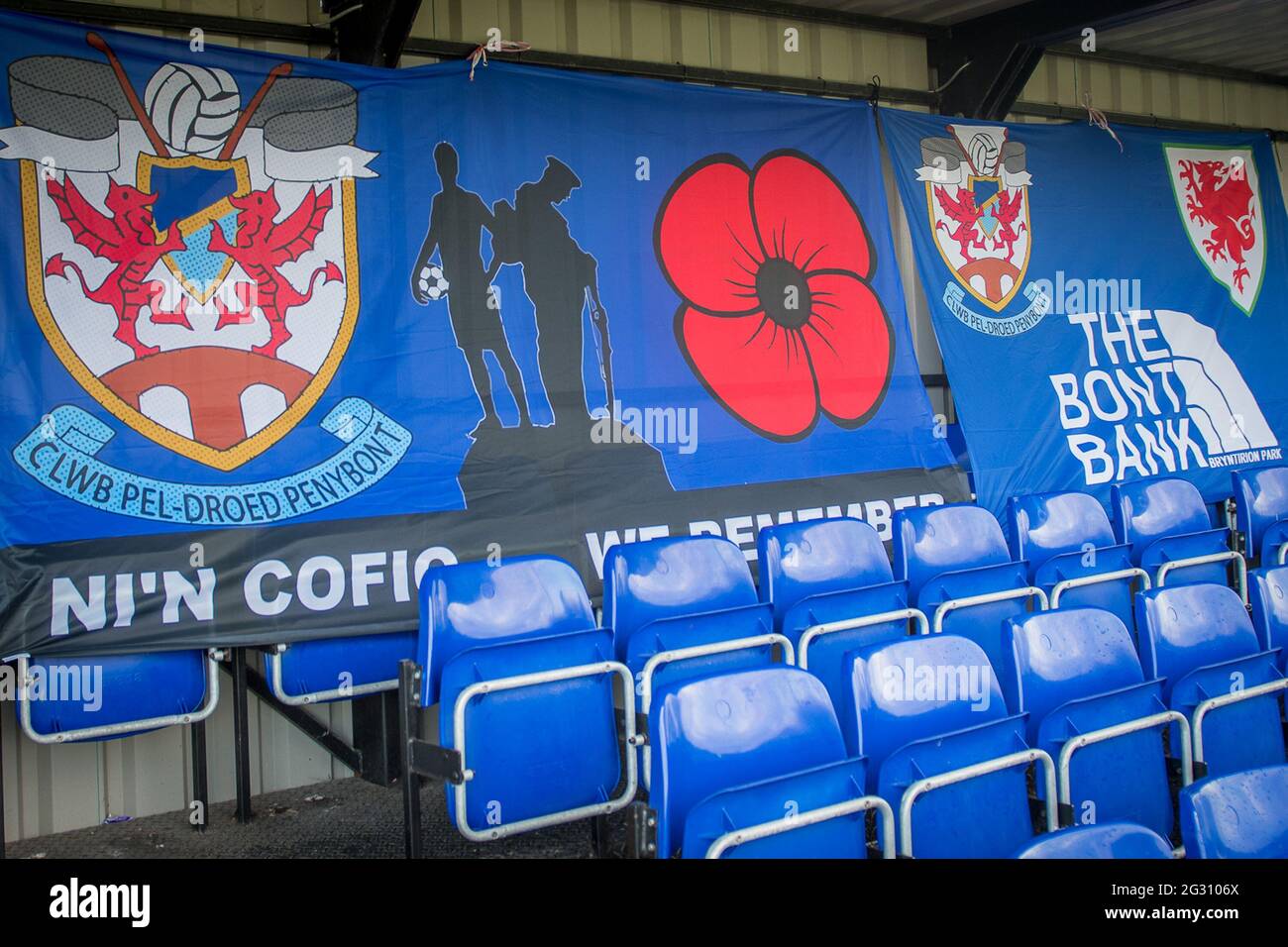 Bridgend, Wales 05 December 2020. JD Cymru Premier League match between ...