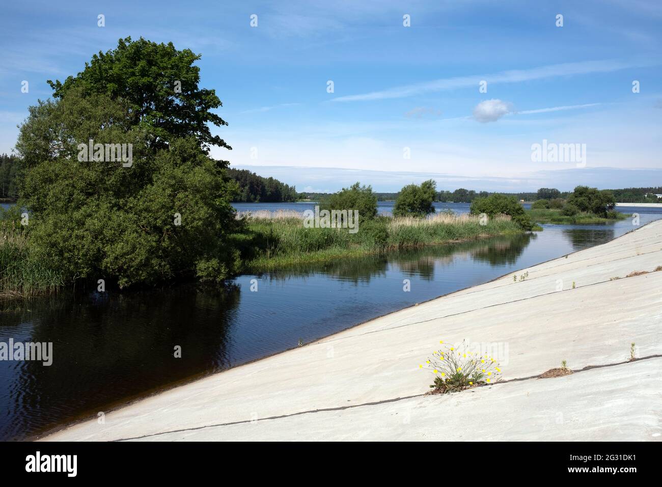 Outer dam hi-res stock photography and images - Alamy