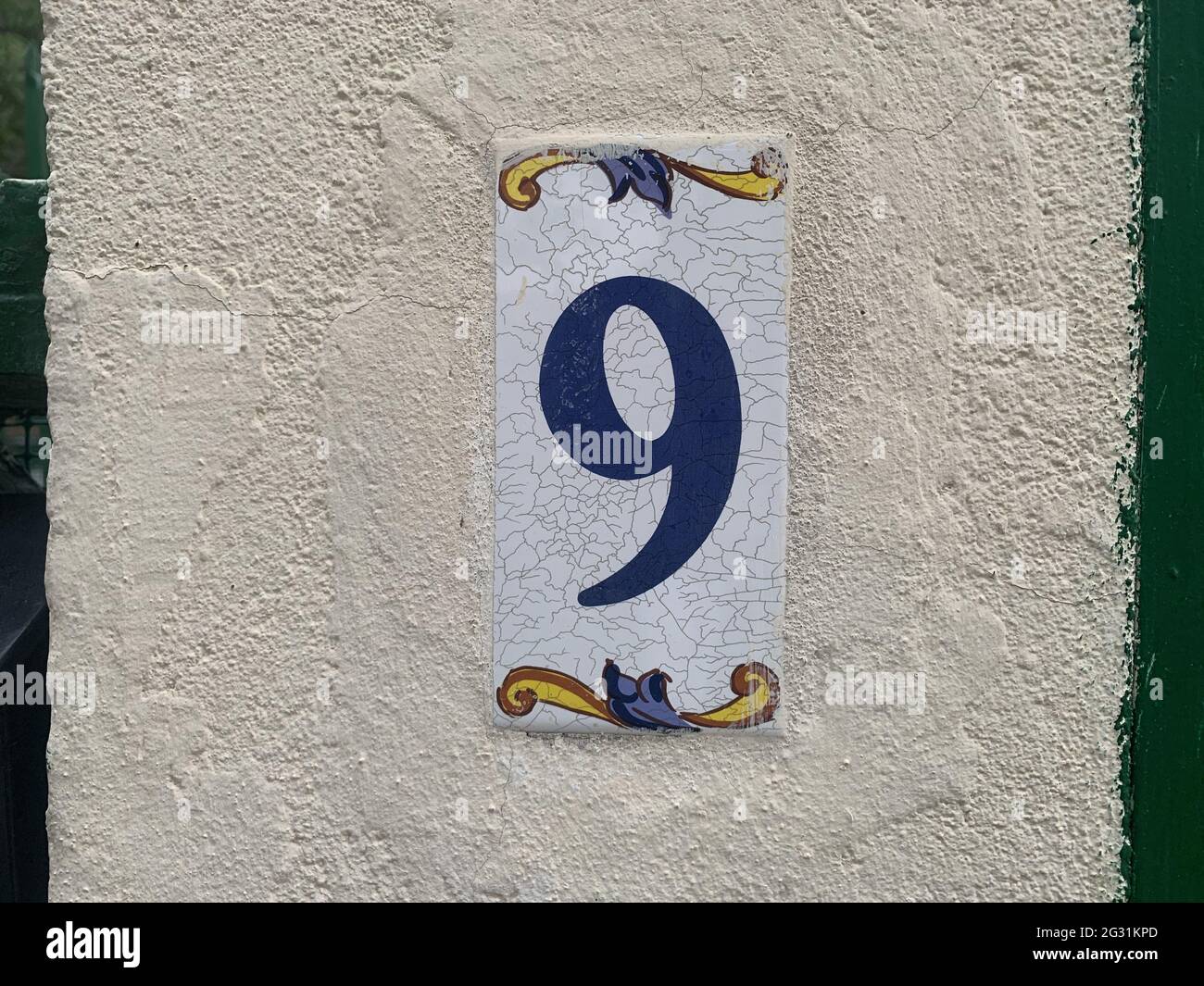 House number 9 sign on wall hi-res stock photography and images - Alamy