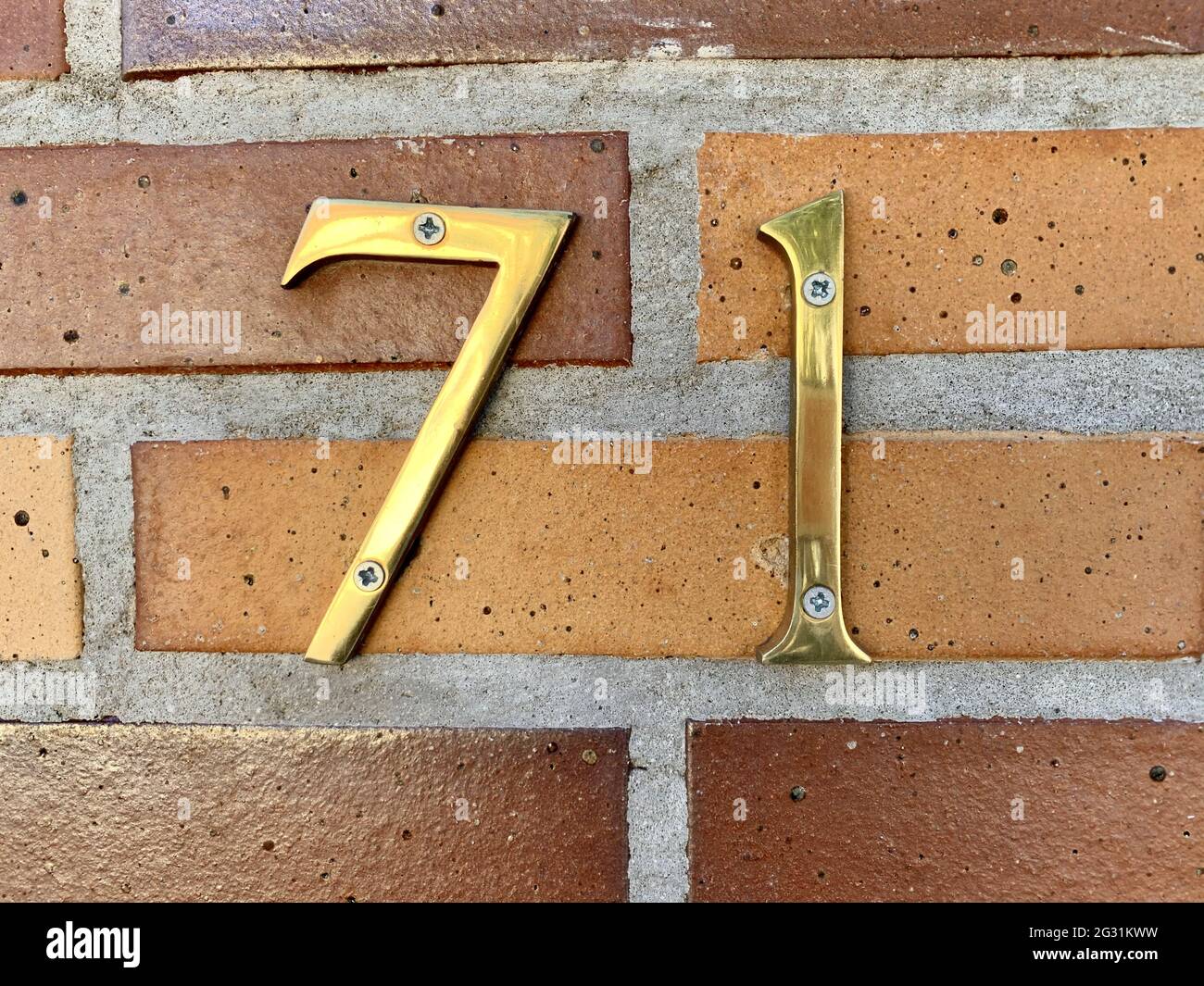 House number 71 sign hi-res stock photography and images - Alamy
