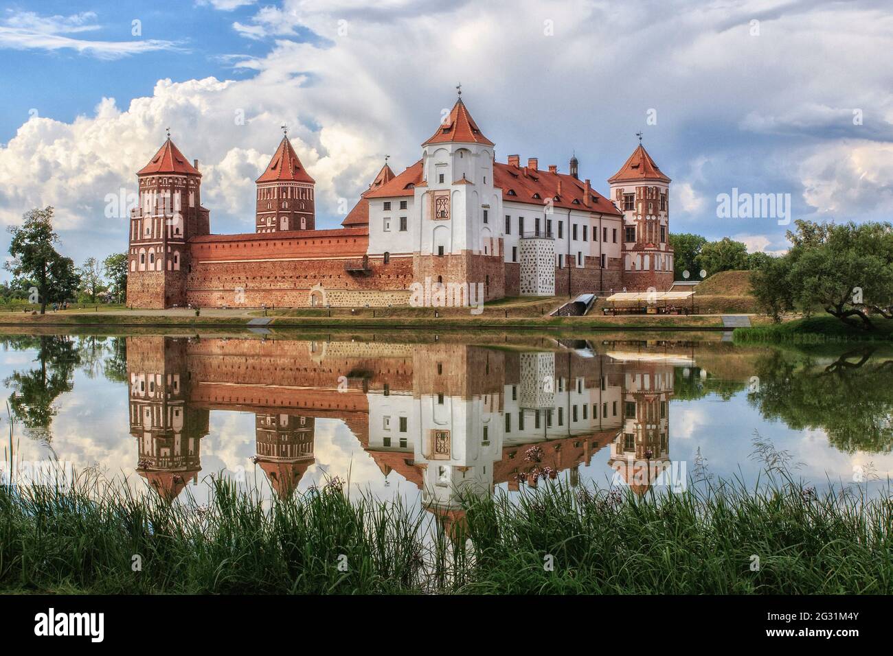 Cloudy sky castle hi-res stock photography and images - Alamy