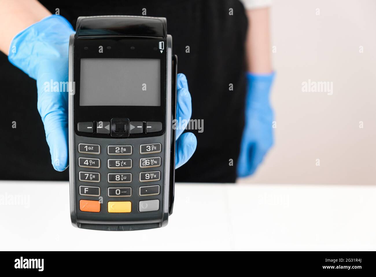 Terminal machine hi-res stock photography and images - Alamy