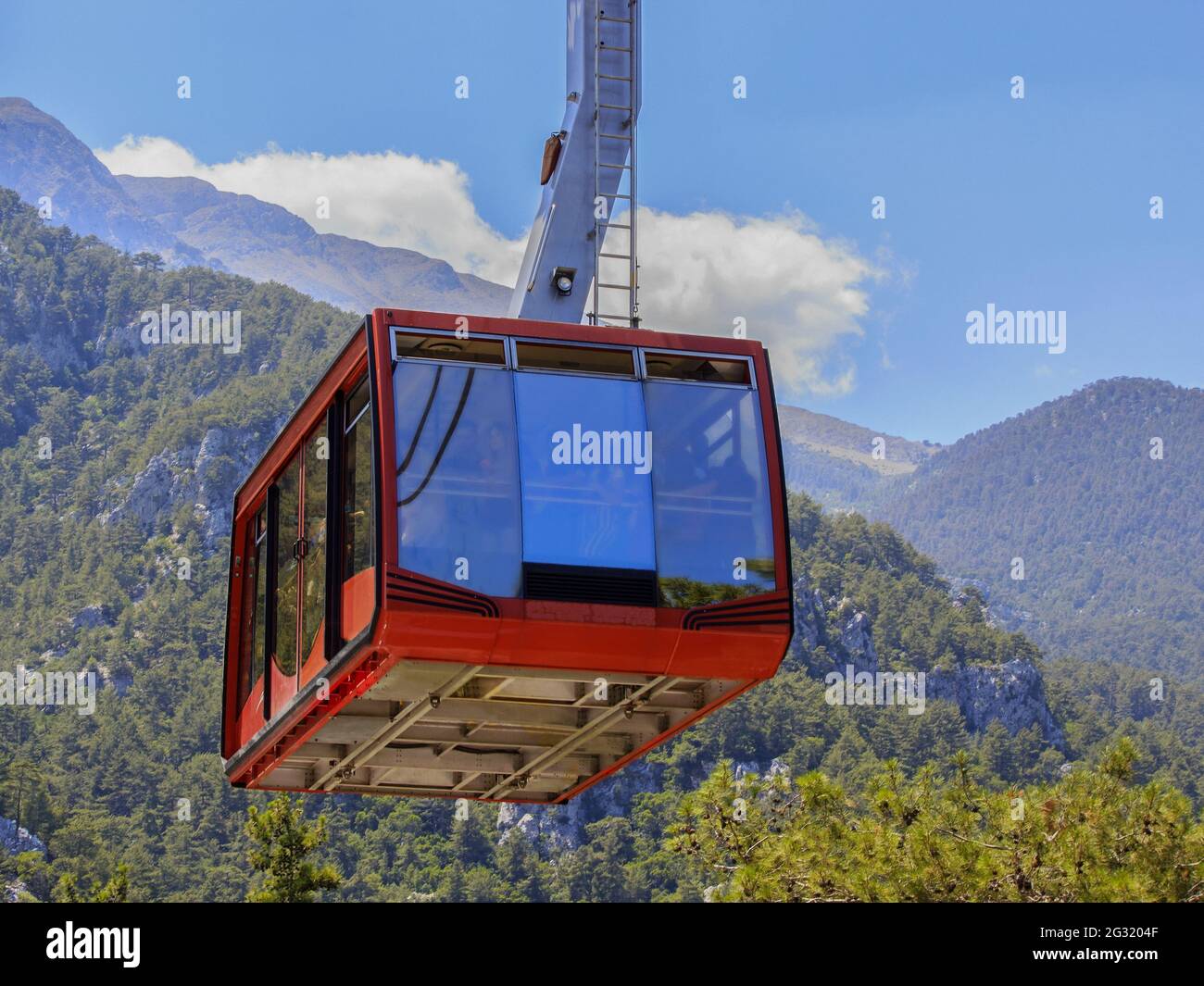 Ropeway construction hi-res stock photography and images - Alamy