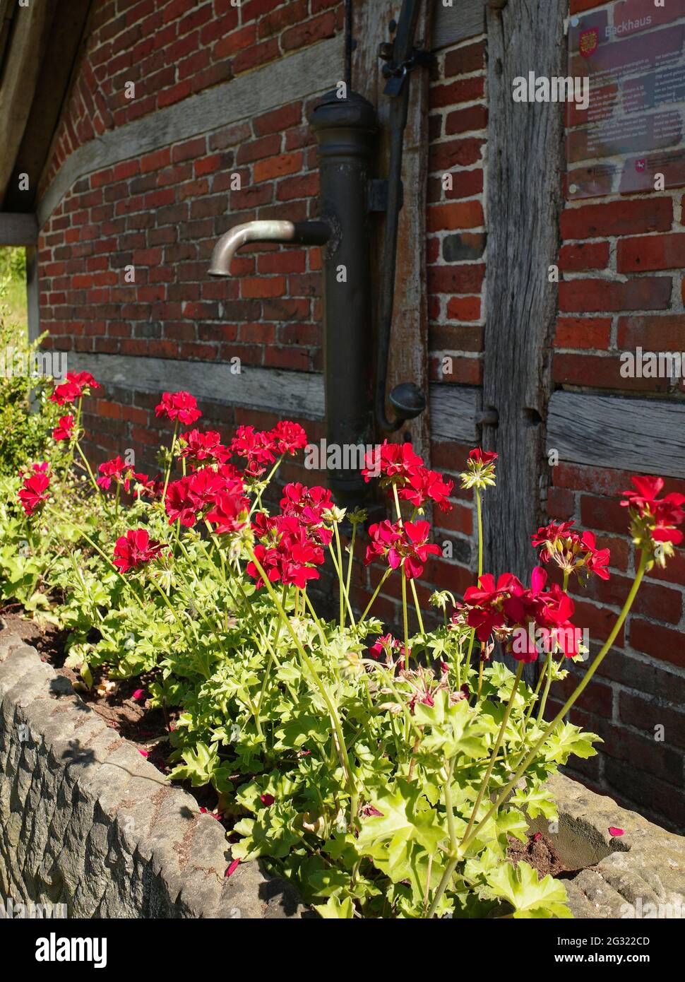 Red brick timber framed building hi-res stock photography and images ...