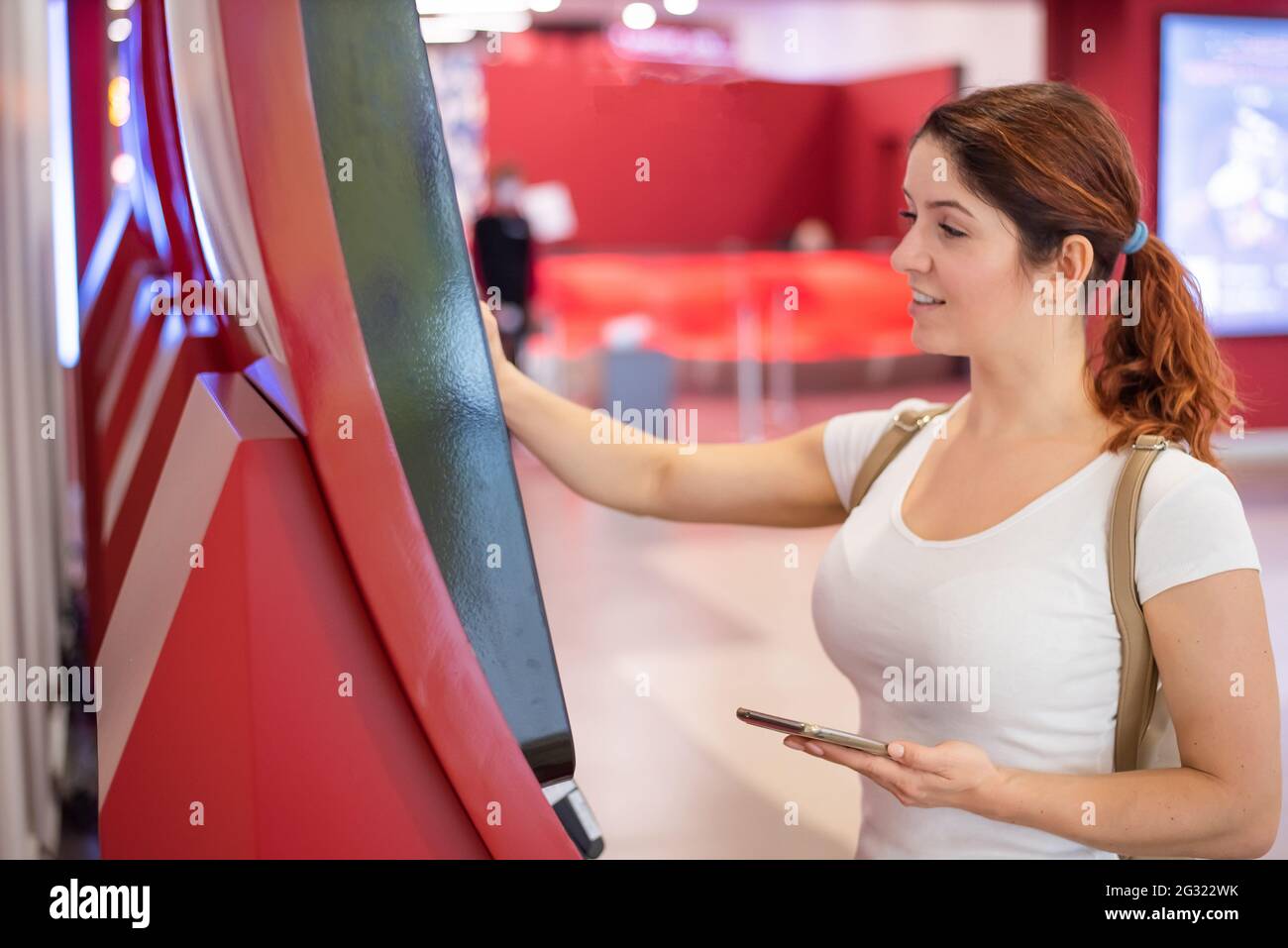 Self service box hi-res stock photography and images - Alamy