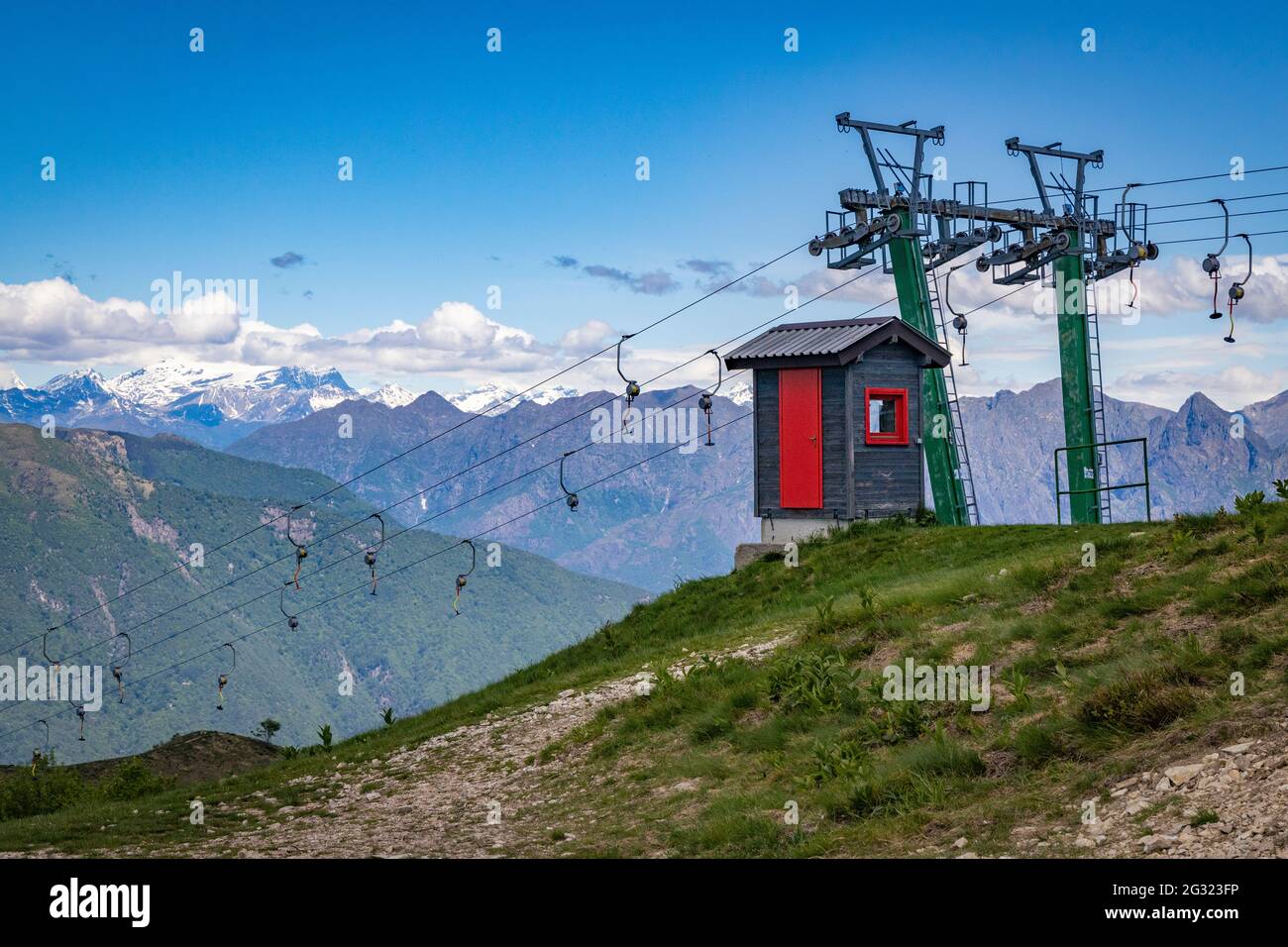 Mount mottarone cable hi-res stock photography and images - Alamy