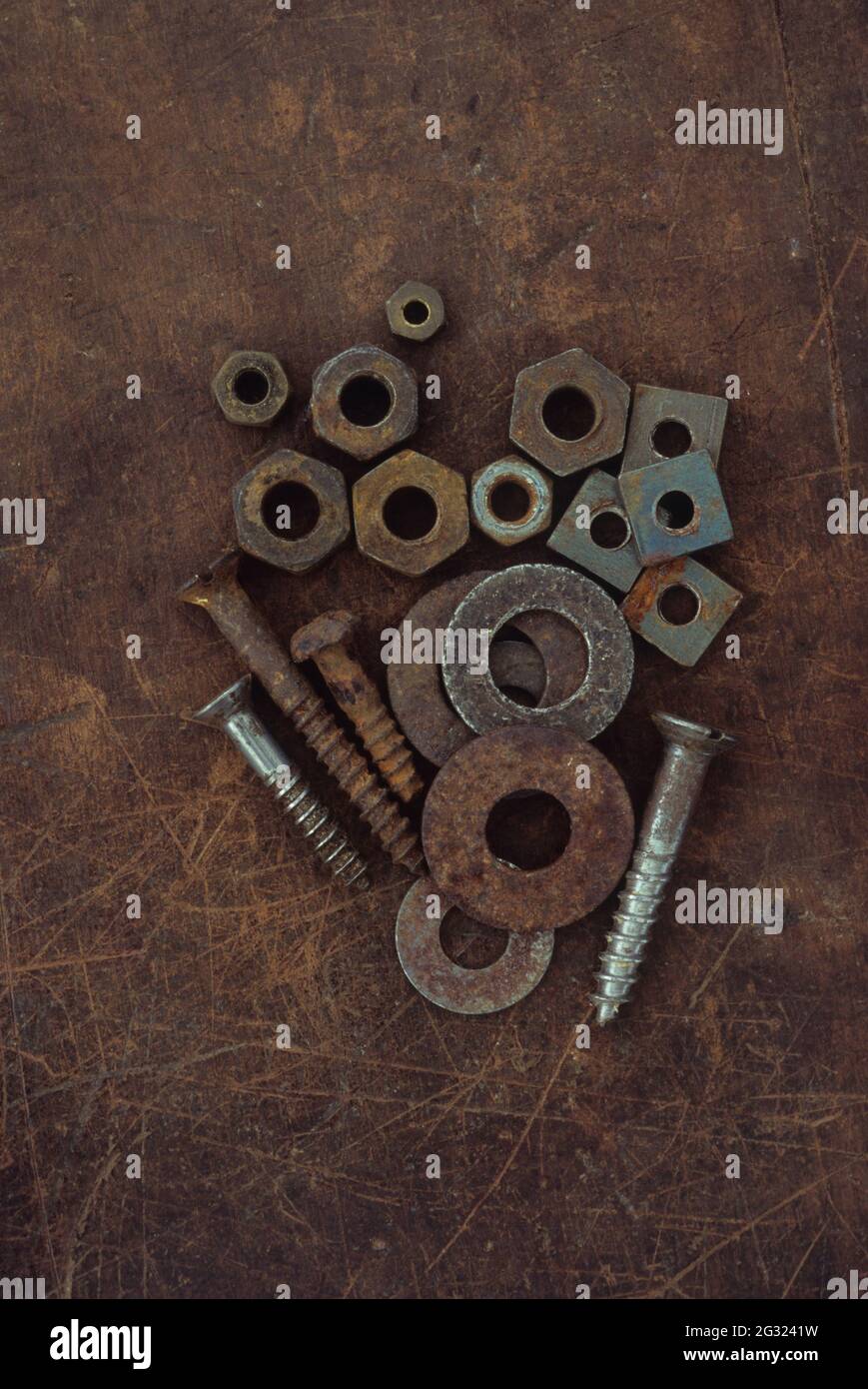 Screws and washers hi-res stock photography and images - Alamy