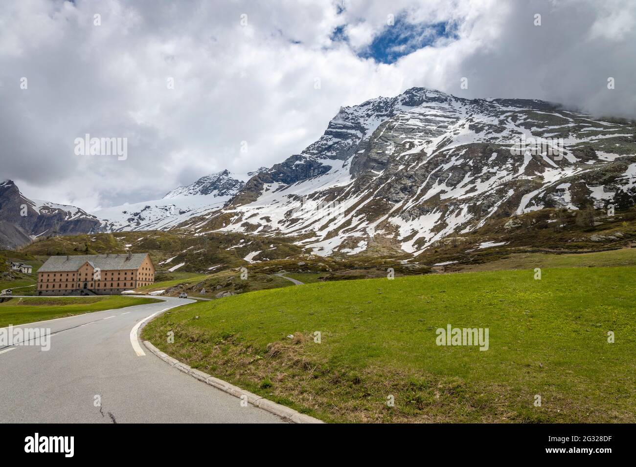 Simplonpass hi-res stock photography and images - Alamy