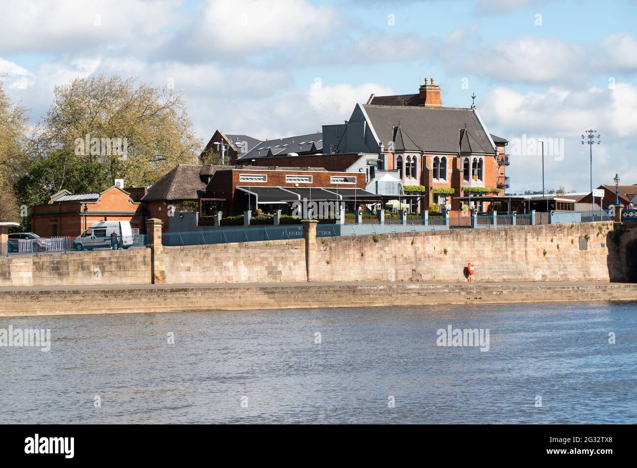 Riverside pub and restaurant in Nottingham Stock Photo - Alamy