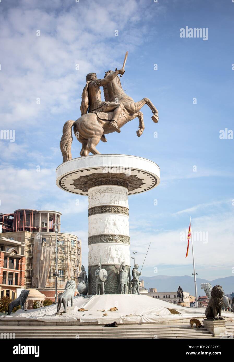 Statue sculpture skopje macedonia hi-res stock photography and images ...