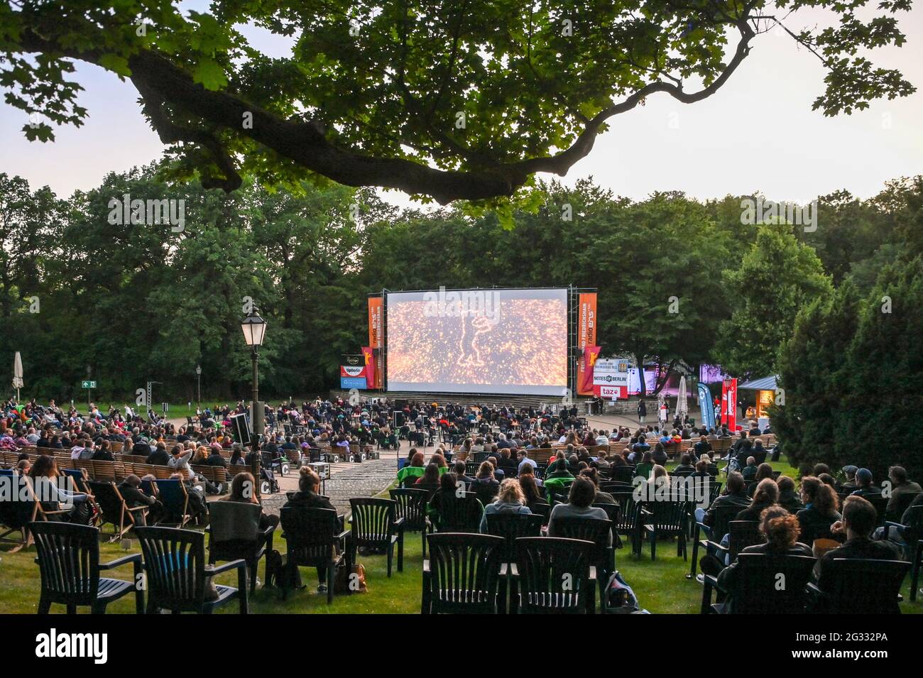 Roger azar hi-res stock photography and images - Alamy