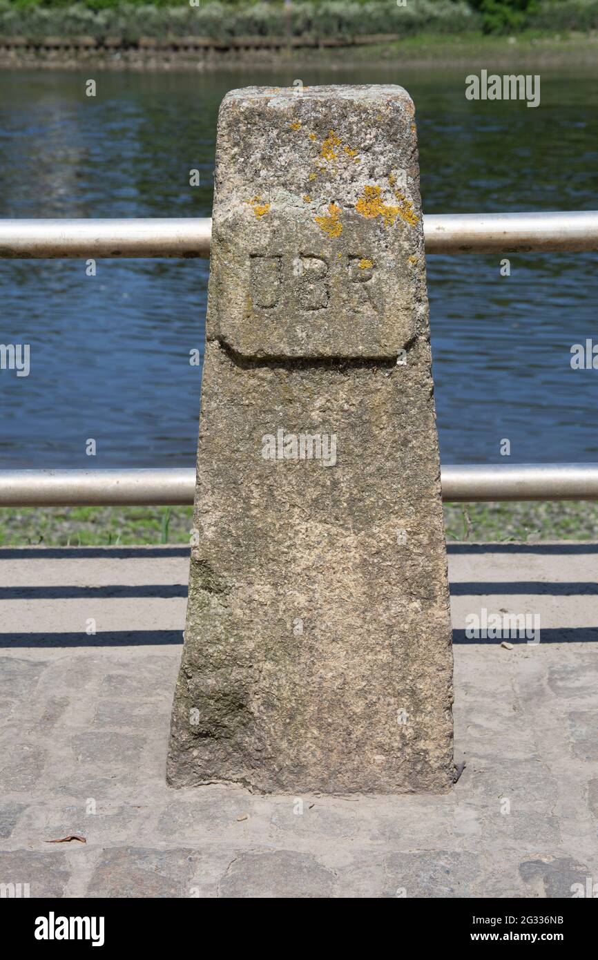 University Boat Race Stone Surrey Bank of the Thames marking the finish ...