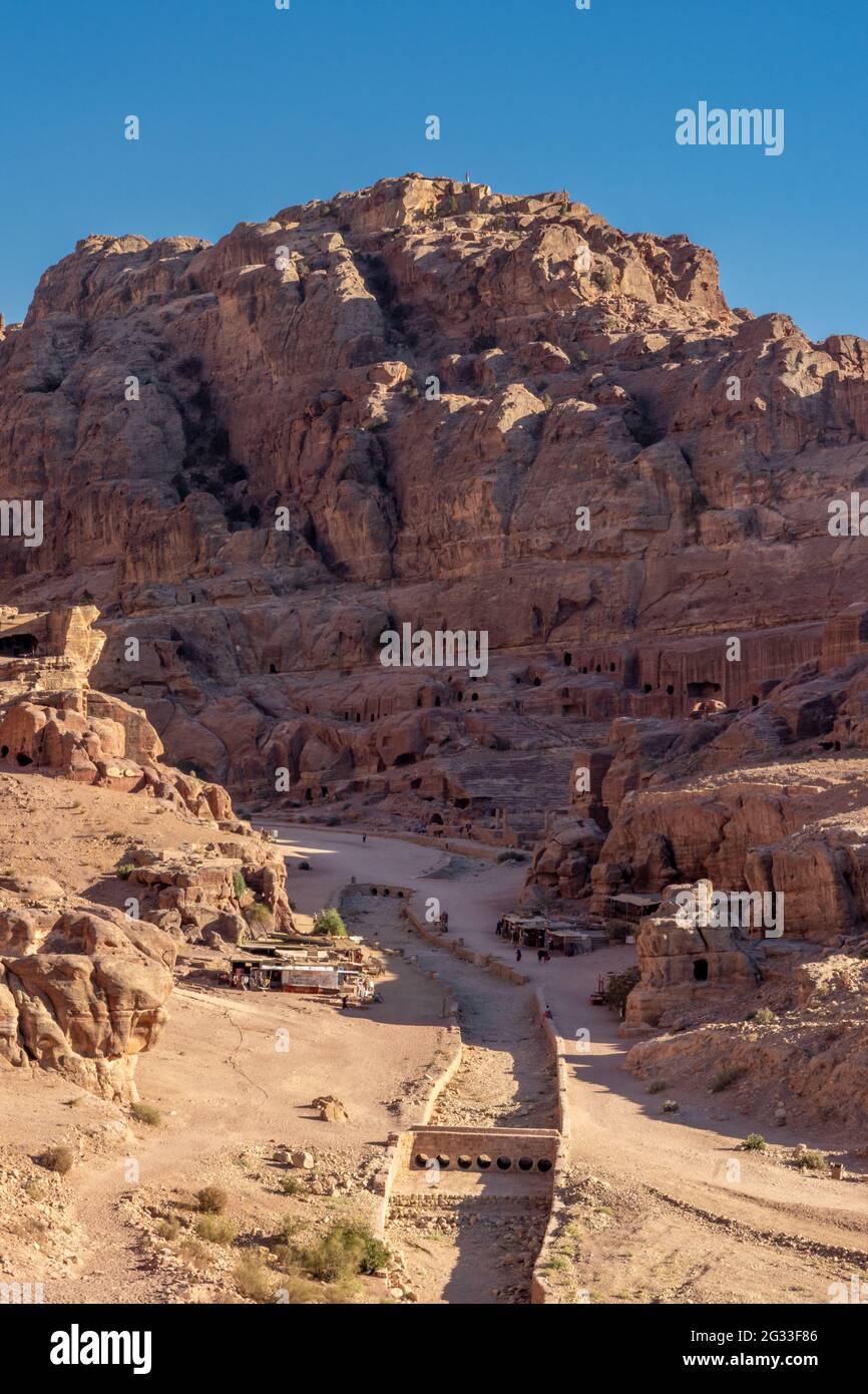 Birdview of ancient dam and bridge in front of the Siq, rock formations ...