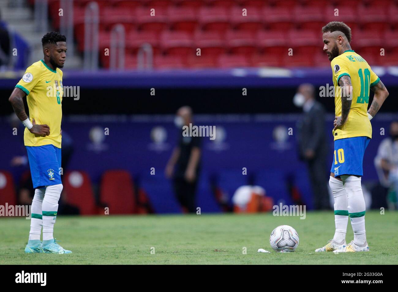 Venezuela free kick hi-res stock photography and images - Alamy