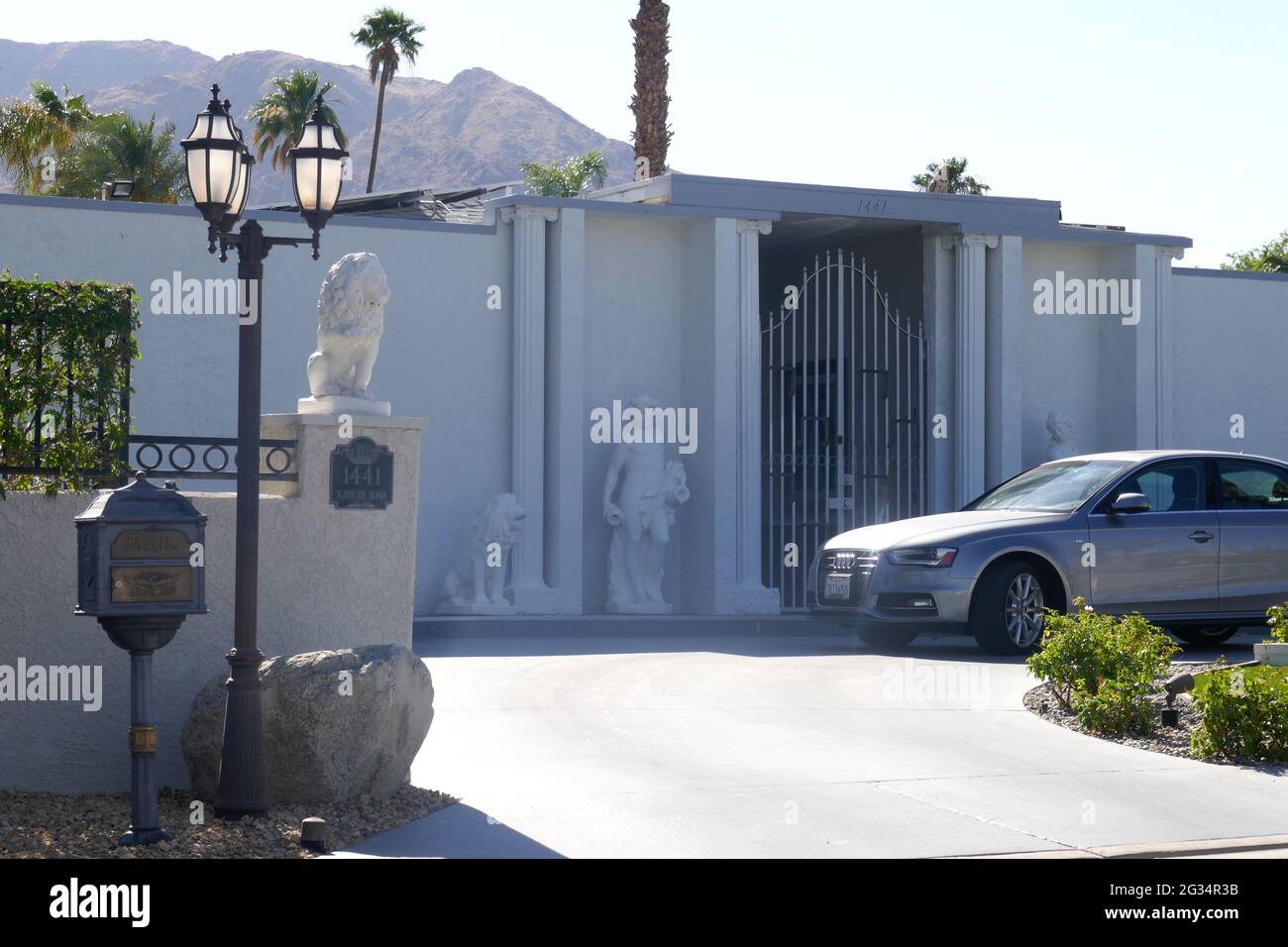 Liberace house hi-res stock photography and images - Alamy
