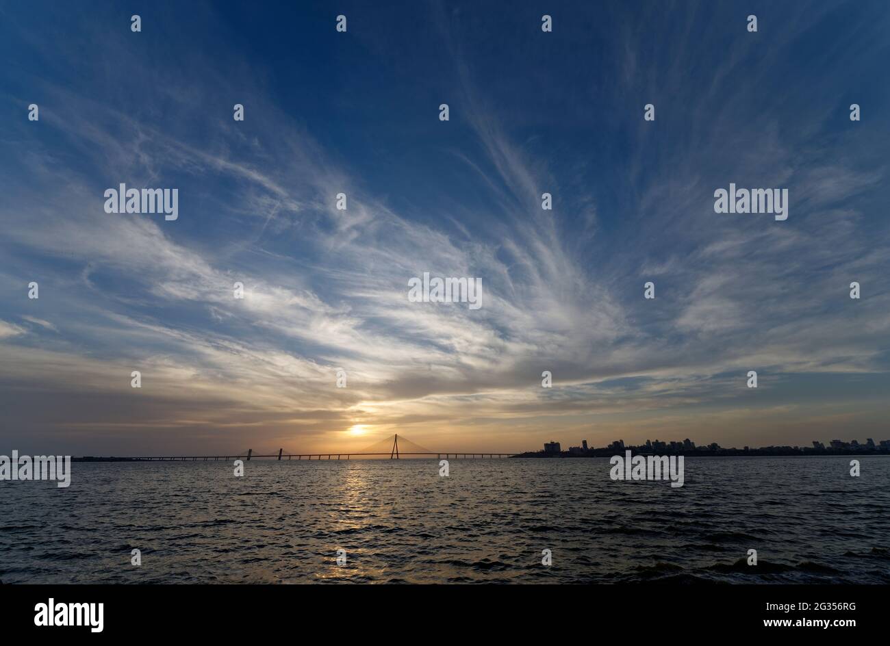 Bandra Worli sea link with Mumbai skyline, at Sunset, Mumbai ...