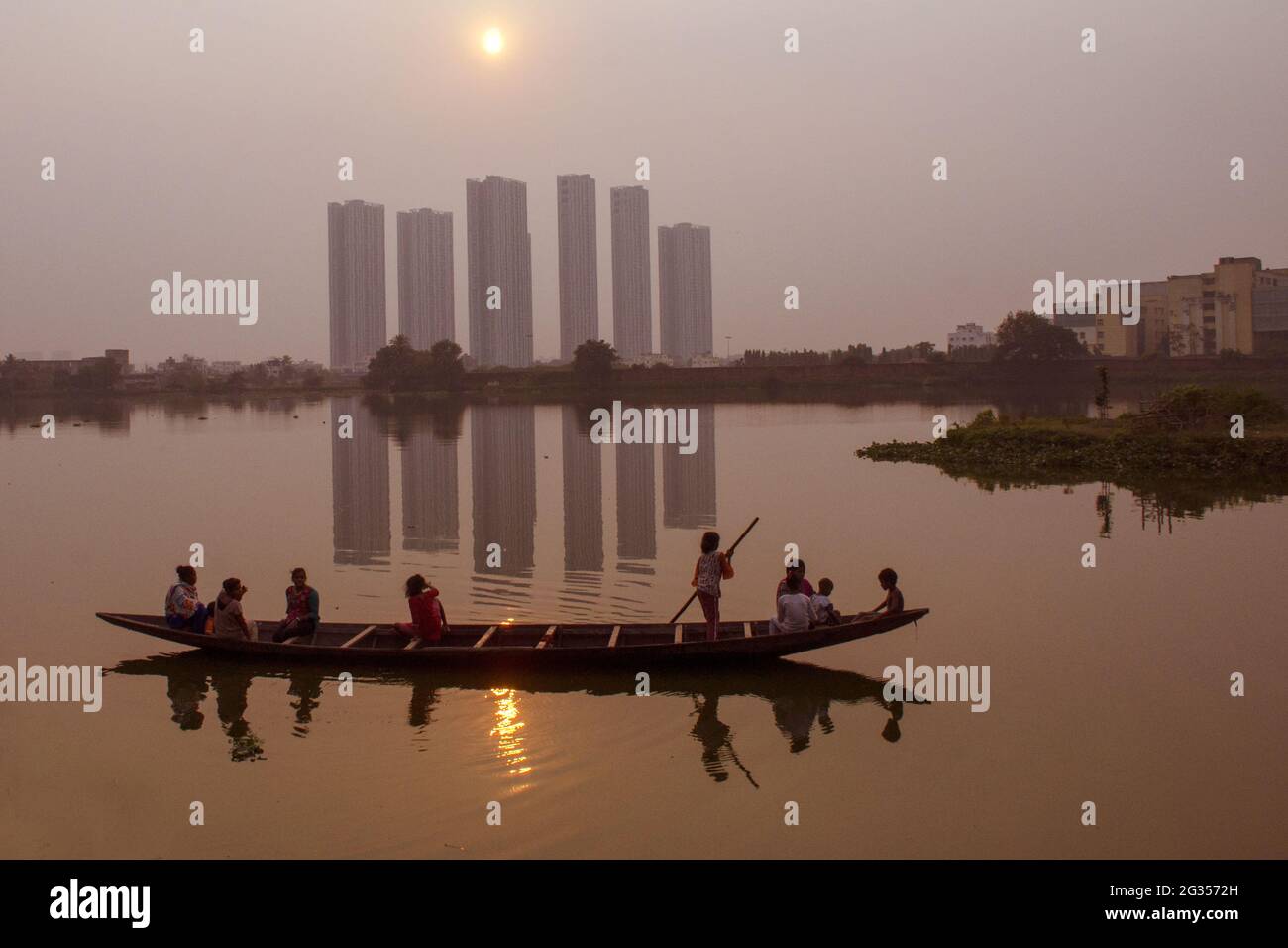 Kolkata skyline hi-res stock photography and images - Alamy