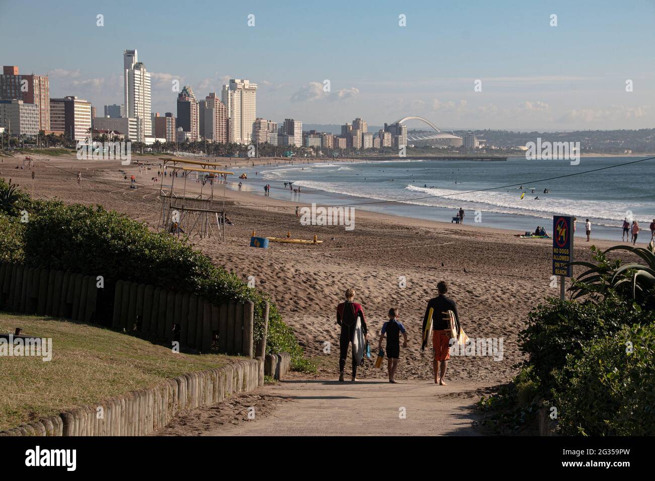 Durban beachfront seascape early on a weekend morning Stock Photo - Alamy