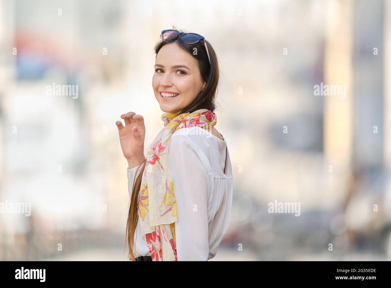 Wave goodbye hi-res stock photography and images - Alamy