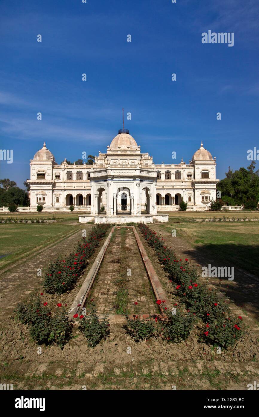 Sadiq Garh Palace - the famous cultural heritage of Pakistan ...