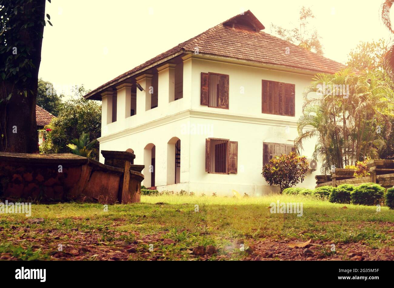 Luxury individual house hi-res stock photography and images - Alamy