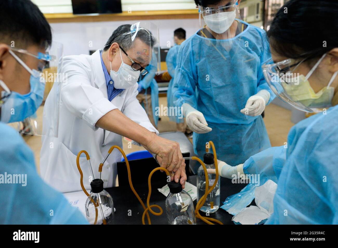 Thoracotomy hi-res stock photography and images - Alamy