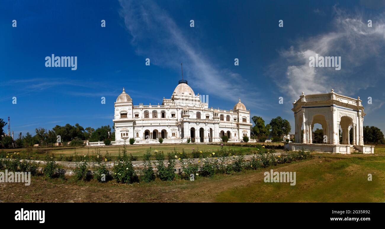 Famous buildings of pakistan hi-res stock photography and images - Alamy