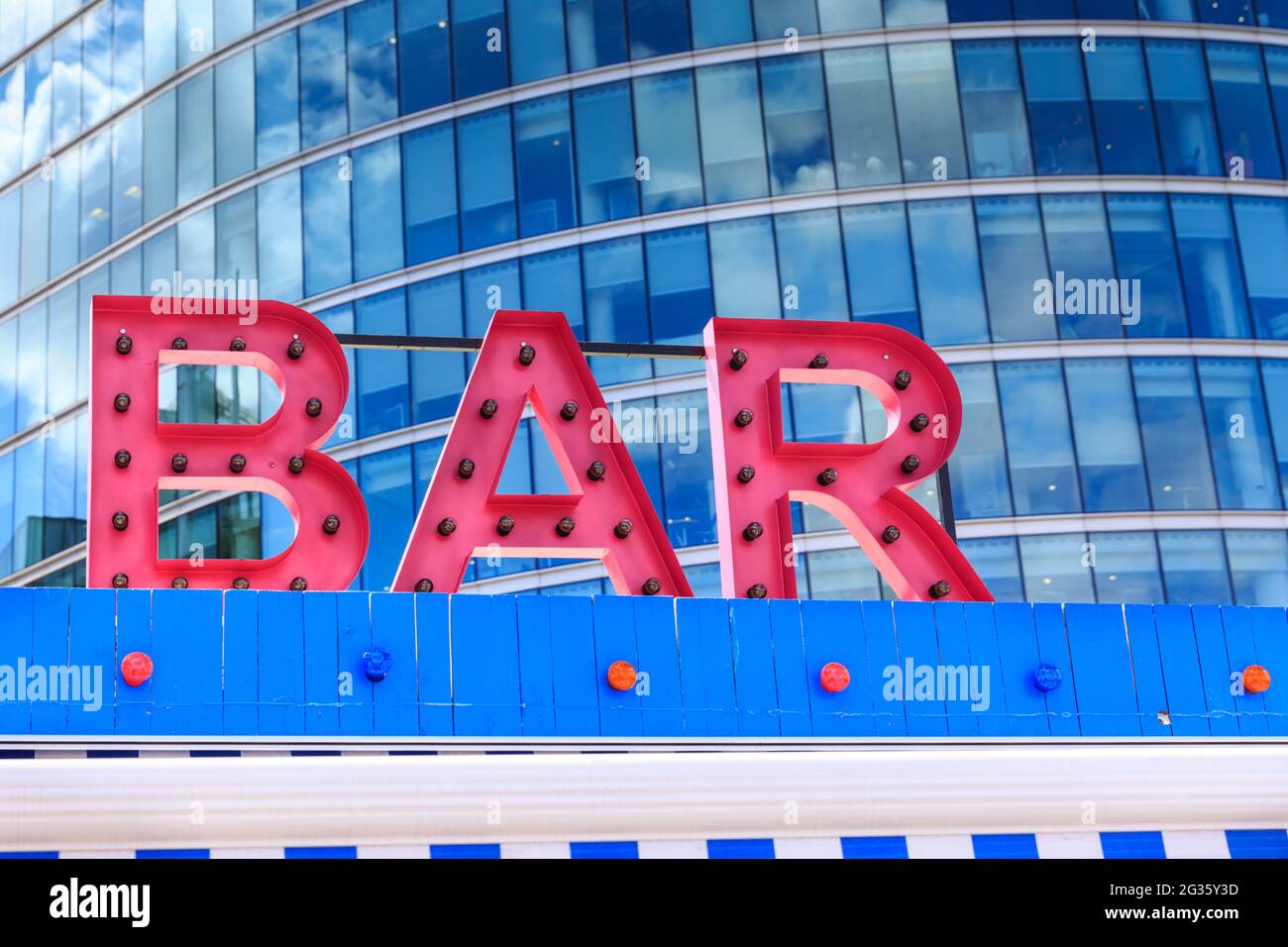 Pop bar london hi-res stock photography and images - Alamy