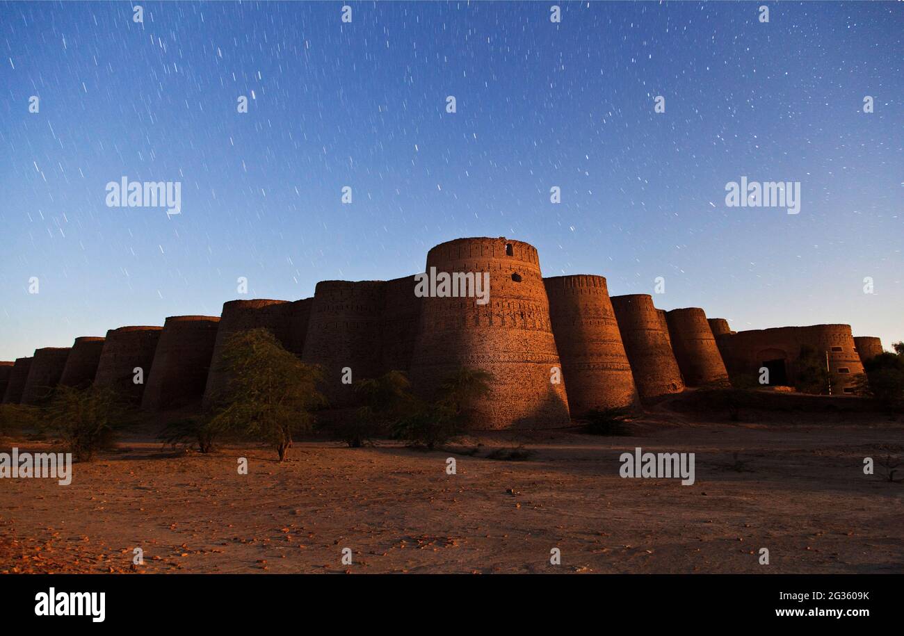 Derawar fort hi-res stock photography and images - Alamy
