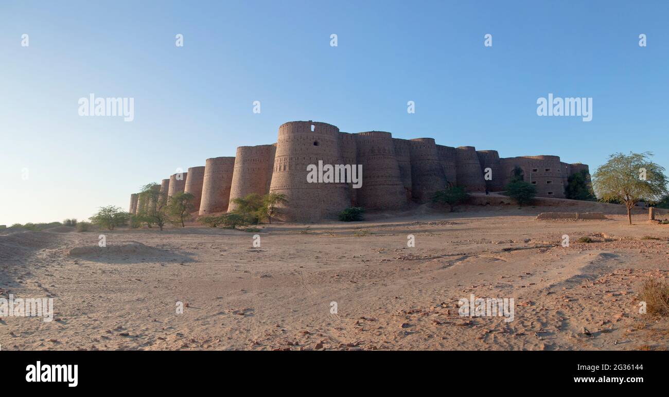 South east wall of blue mosque hi-res stock photography and images - Alamy