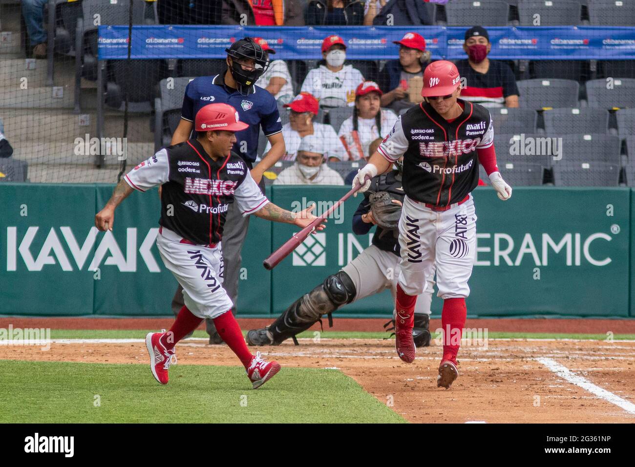 Non Exclusive: MEXICO CITY, MEXICO - JUNE 12: Emmanuel Avila (13) of ...