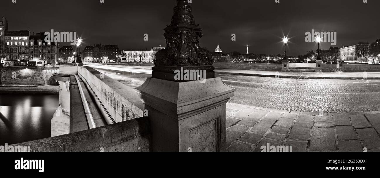 FRANCE. PARIS (75) PANORAMIC PICTURE IN BLACK AND WHITE OF THE PONT ...