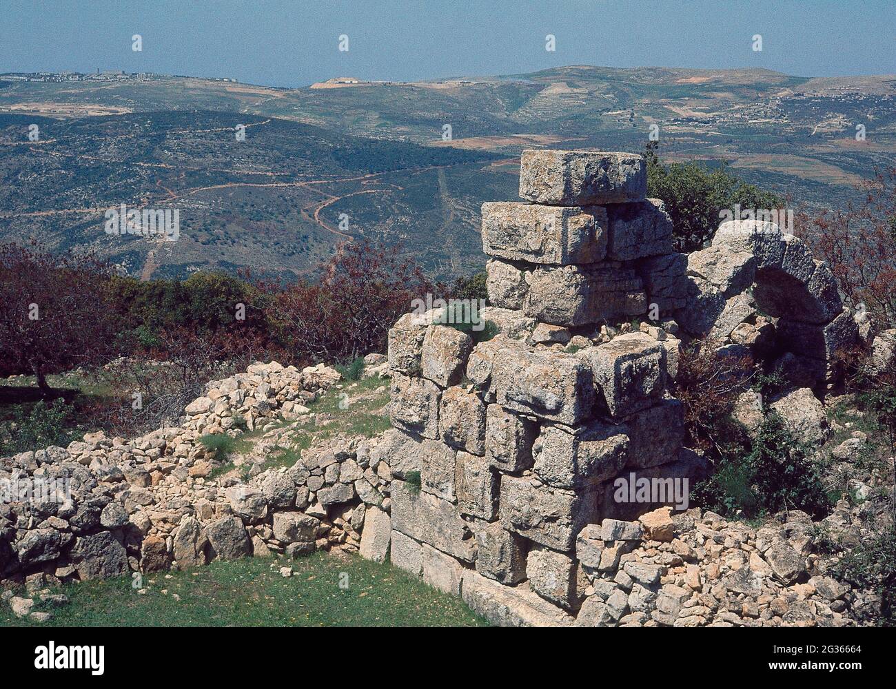 RUINAS - FOTO AÑOS 60. Location: EXTERIOR. MONTE TABOR. ISRAEL Stock ...