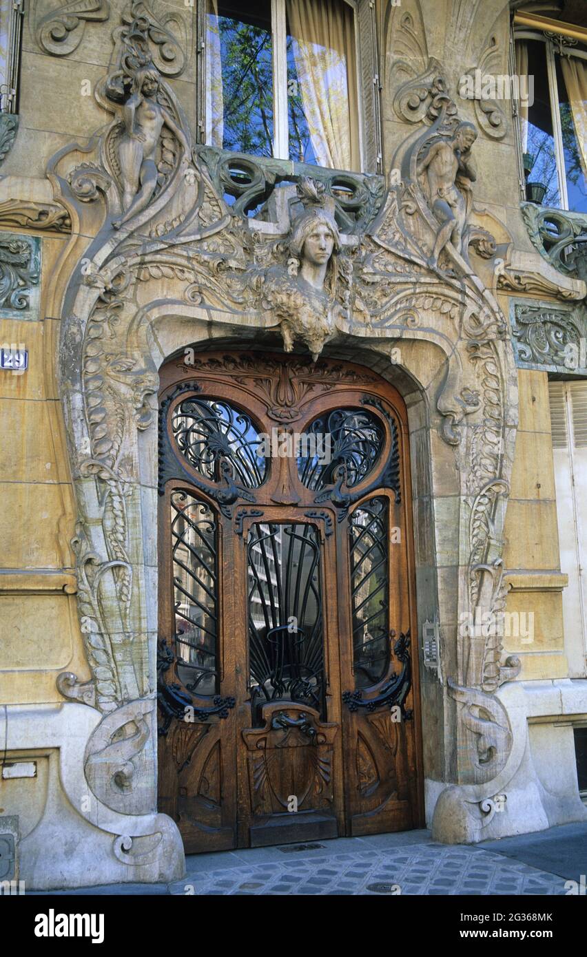 Rapp paris hi-res stock photography and images - Alamy