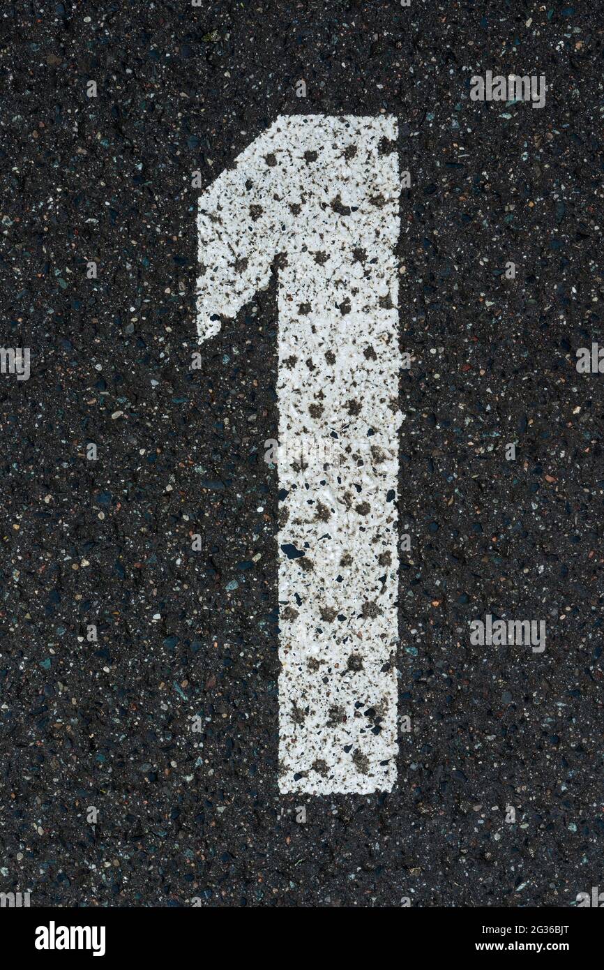 One single letter alphabet hi-res stock photography and images - Alamy