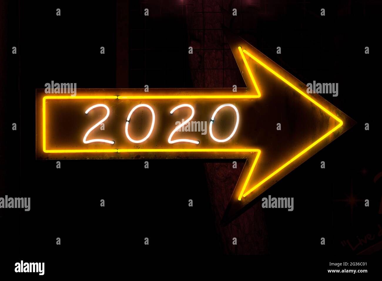 Neon light arrow hi-res stock photography and images - Alamy