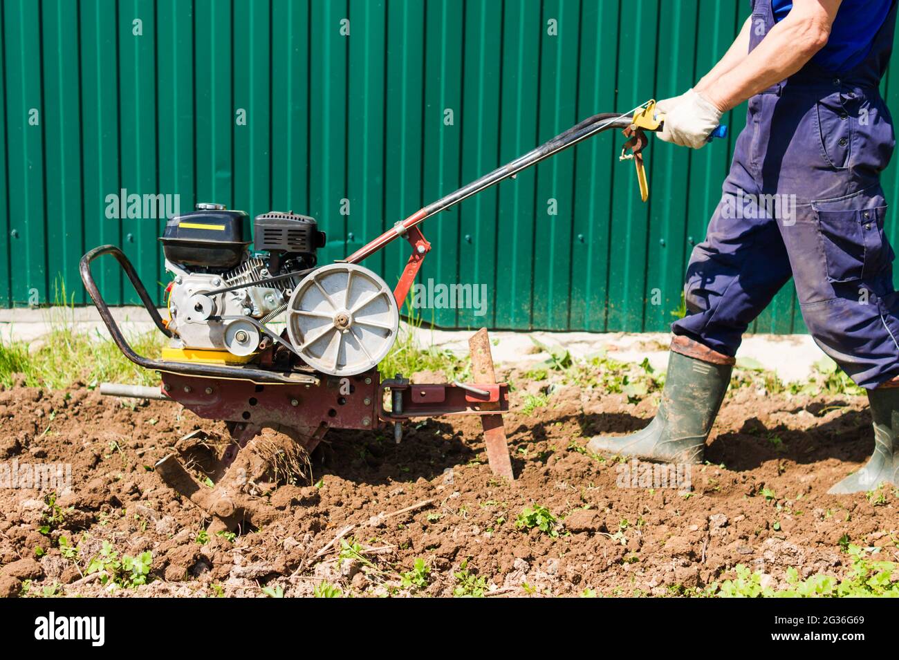 Motor cultivator hi-res stock photography and images - Alamy