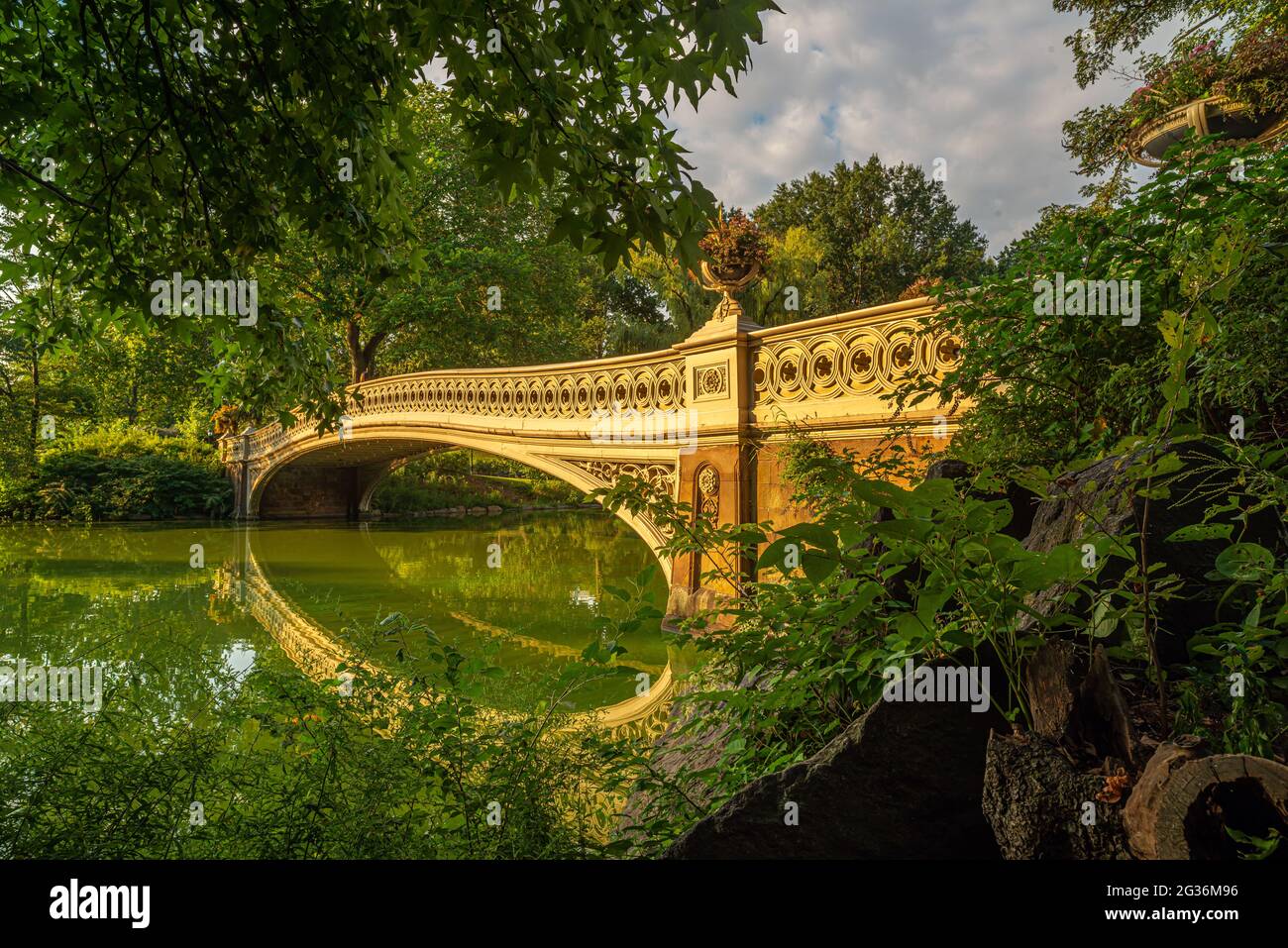 Bow bridge, Central Park, New York City in late spring Stock Photo - Alamy