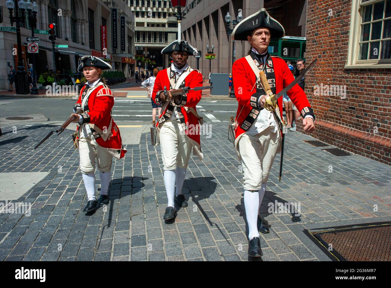 Redcoats and colonists hi-res stock photography and images - Alamy