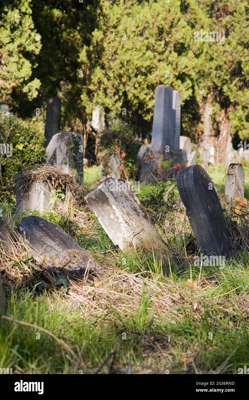 Graves on an old cemetery hi-res stock photography and images - Alamy