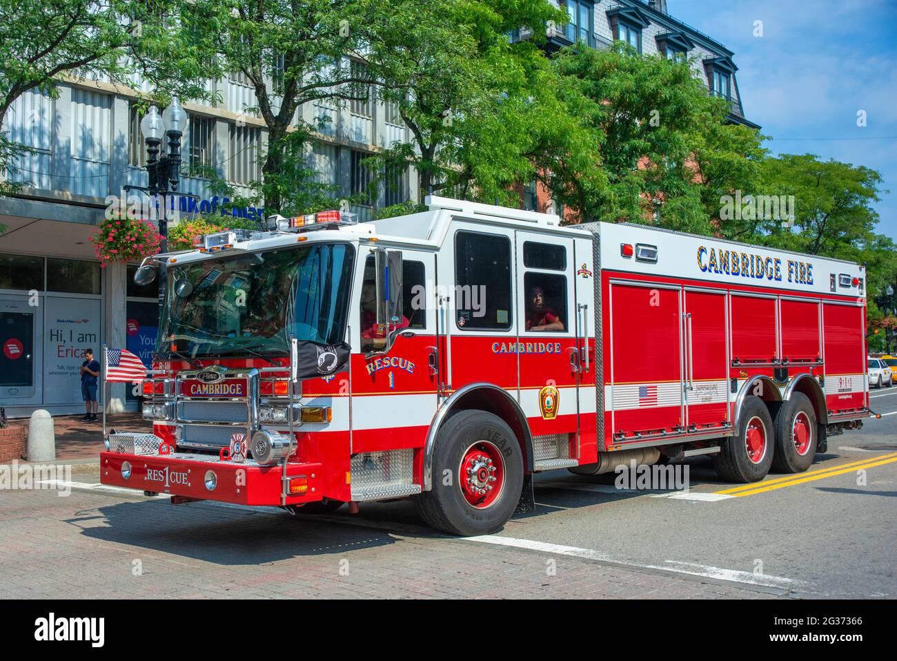 Fire truck at accident hi-res stock photography and images - Alamy