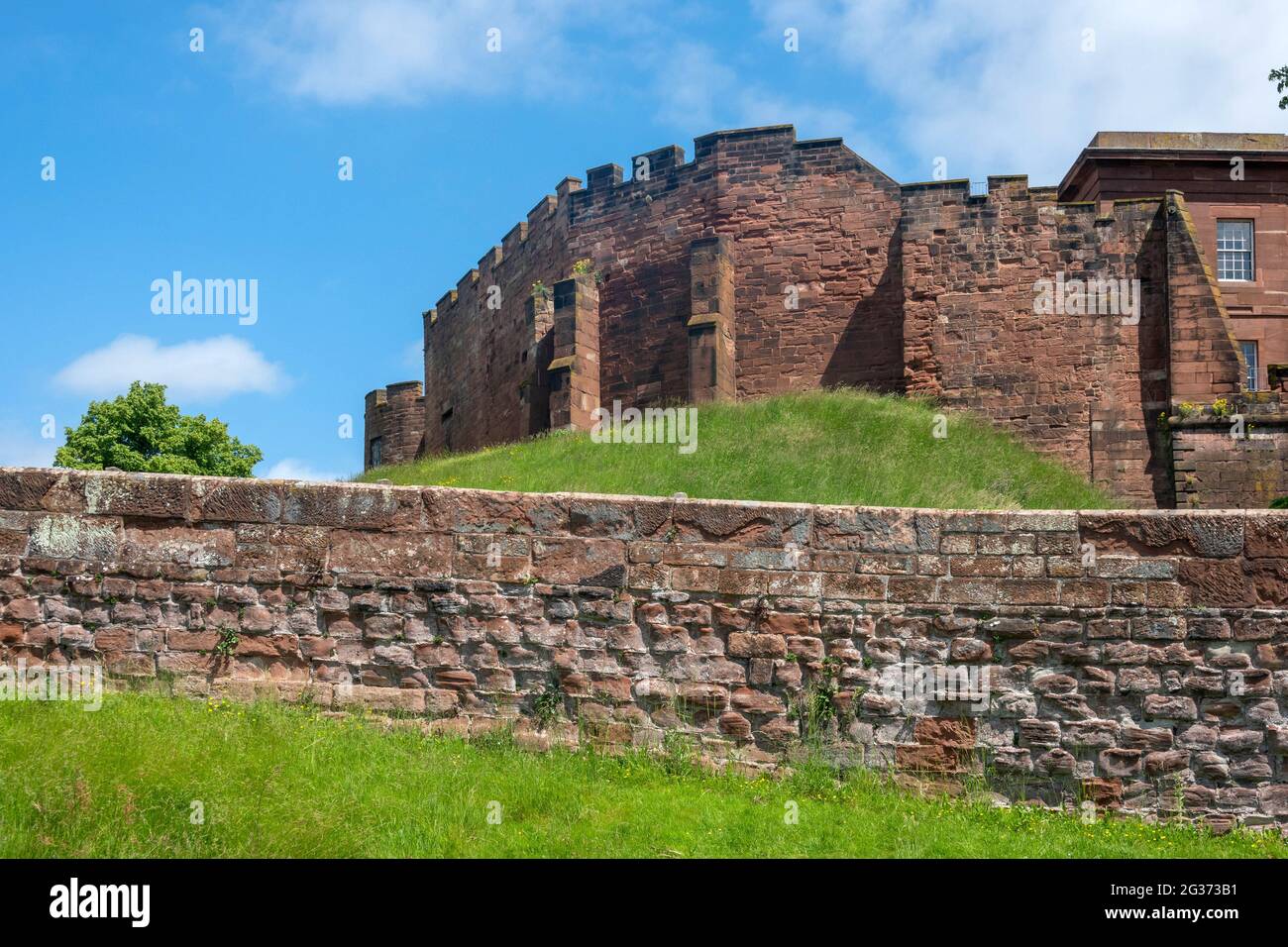 Chester Castle and Roman Walls, Cheshire Stock Photo - Alamy