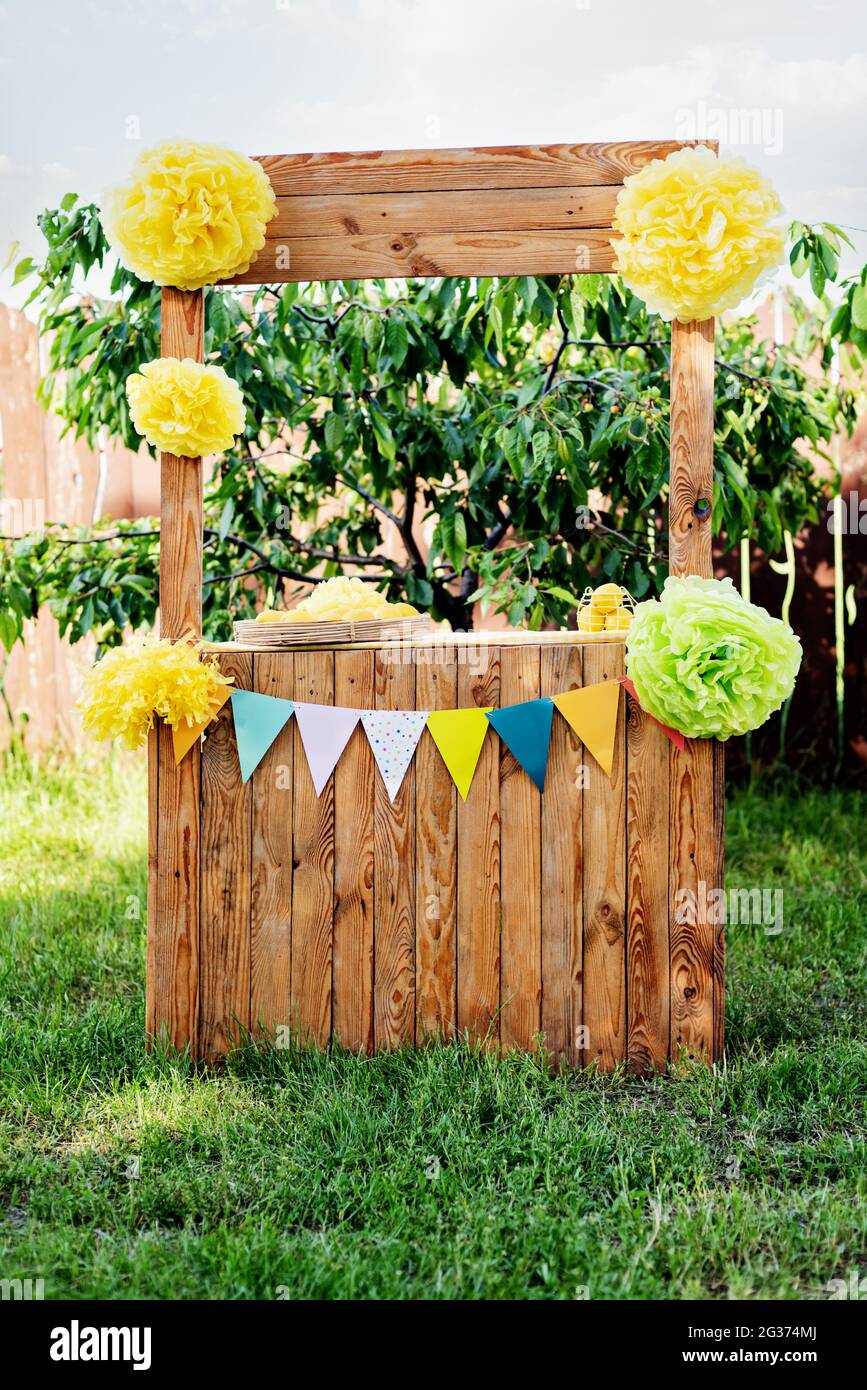 Lemonade Stand. lemonade with ice and mint as summer refreshing drink ...